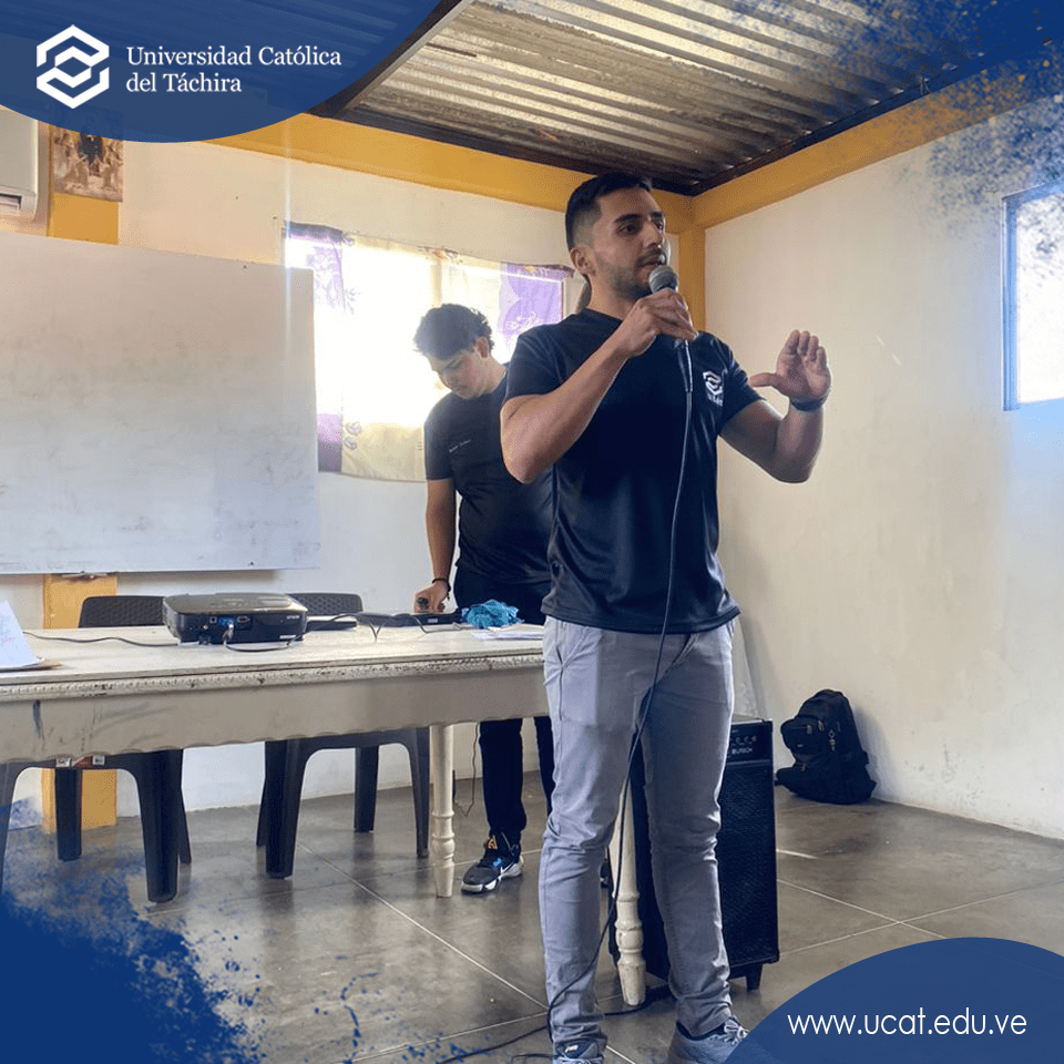 Estudiantes de Derecho de la UCAT instruyen a catequistas sobre ... Estudiantes de Derecho de la UCAT instruyen a catequistas sobre ...